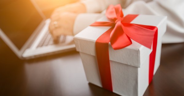5 Practical Money Gifts to Give this Holiday Season | JMB Financial ...